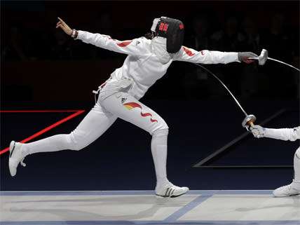 Brickbat: En Garde