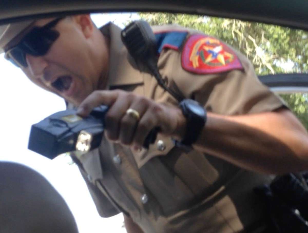Cellphone Video Provides Further Evidence That the Cop Who Arrested ...