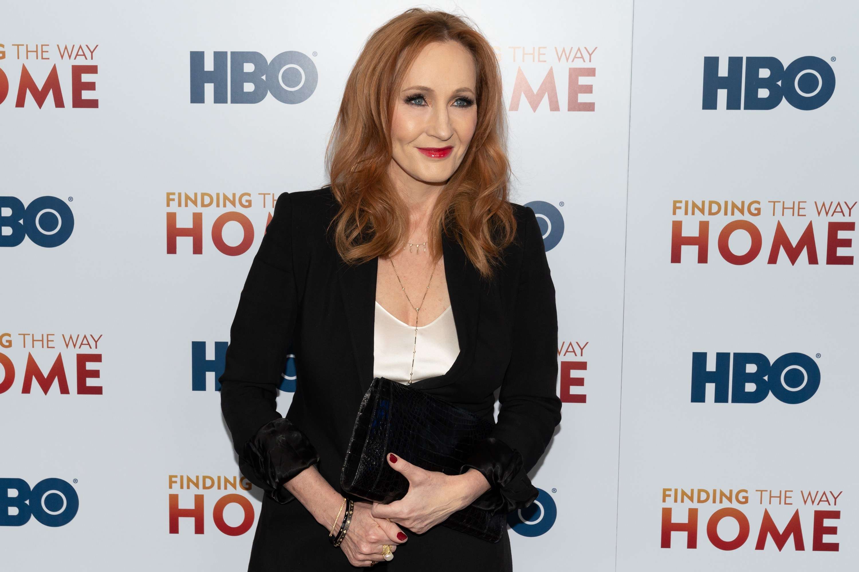 J.K. Rowling's Anti-Trans Tweets Have Not Ruined Harry Potter. Please ...