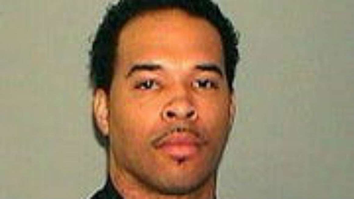 A Memphis Cop Will Get 3 600 A Month Even After Having Sex With A