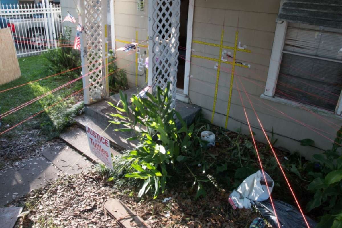 The Houston Cop Charged With Murdering Dennis Tuttle During a ...