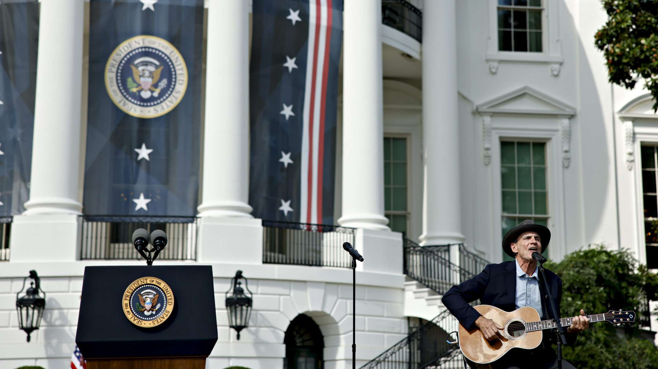 Biden and James Taylor Celebrate 'Inflation Reduction Act' as Inflation ...