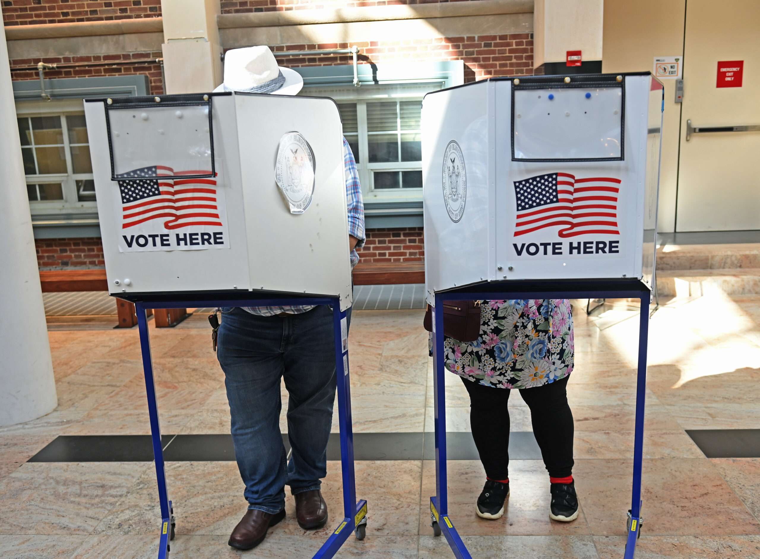 Neither Democrats Nor Republicans Have Clear Advantage Going Into ...