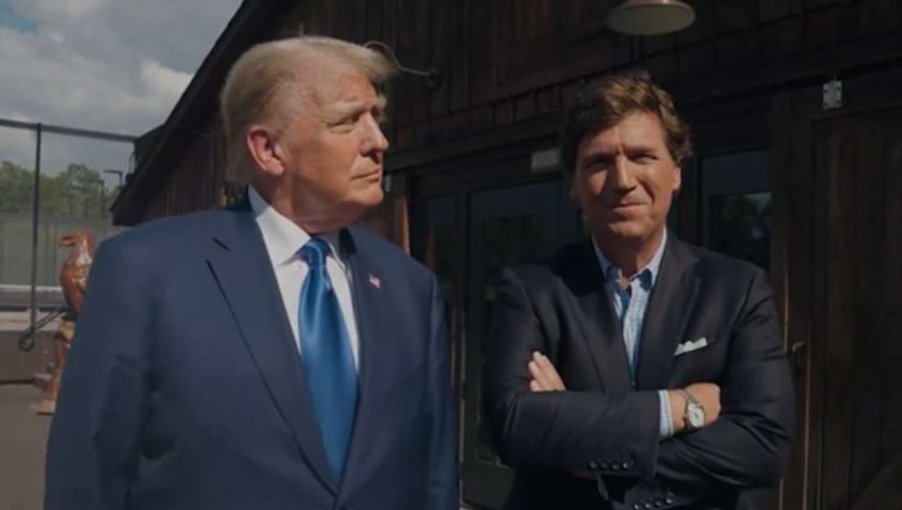 Tucker Carlson Hosts Sycophantic Interview With Trump During GOP Debate