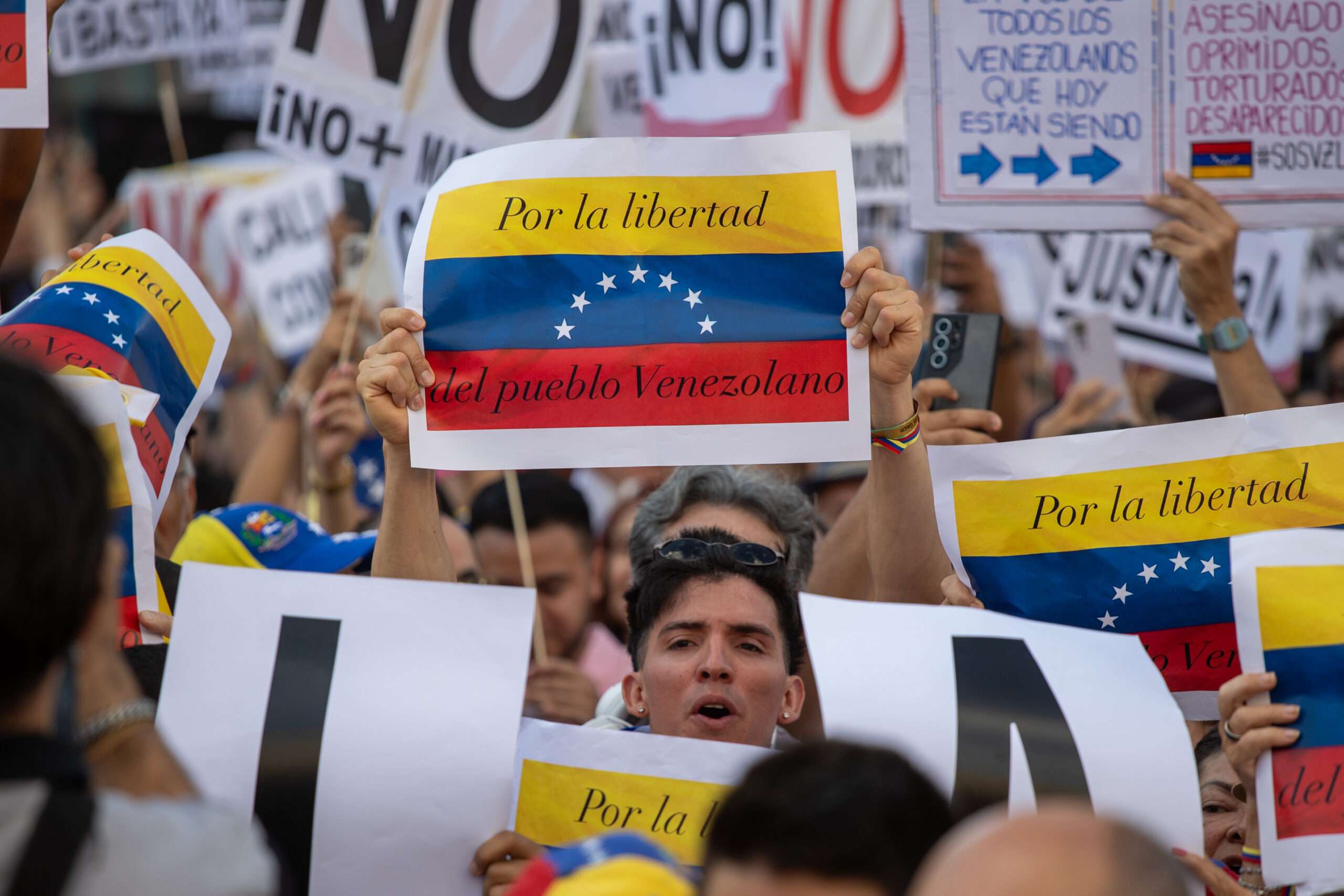 Venezuela Opposition Leader Forced To Sign Letter Backing Maduro