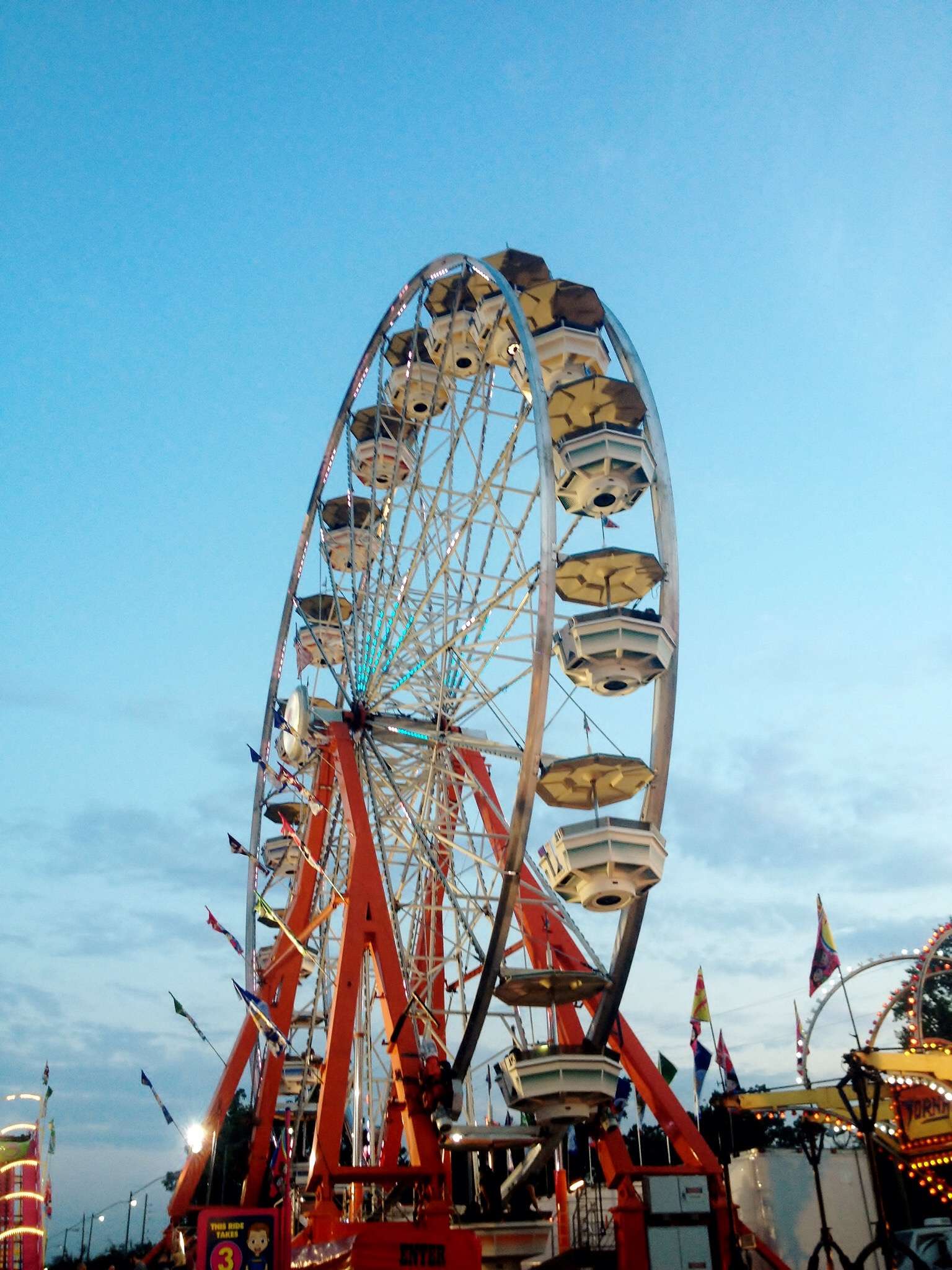 'Let Parents Decide' What Kids Can Do Online, Argues New Lawsuit