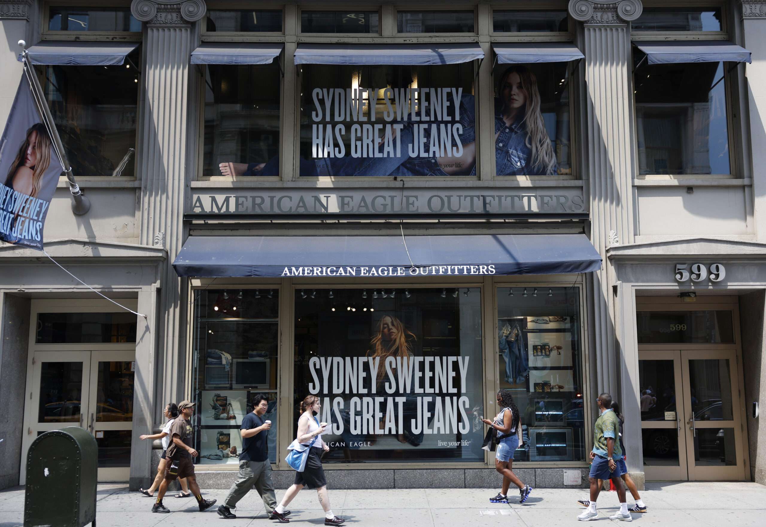 Sydney Sweeney’s American Eagle jeans ad creates self-sustaining ...
