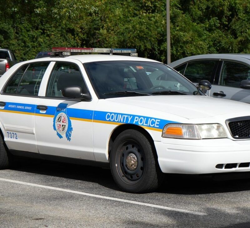 Baltimore County Police Car Police: 5 Hurt, Knife Wielding Suspect